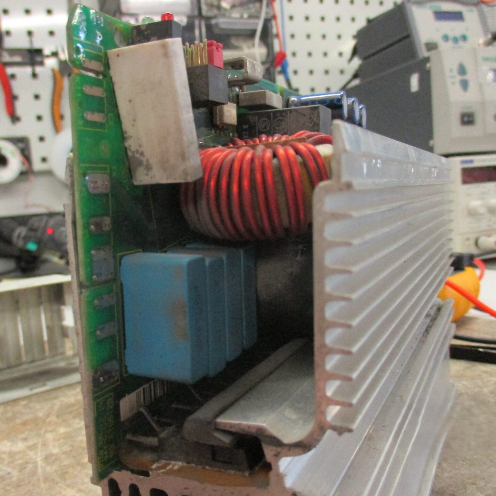 Skup Lenze 8200 Vector i Motec - skup falowników Lenze